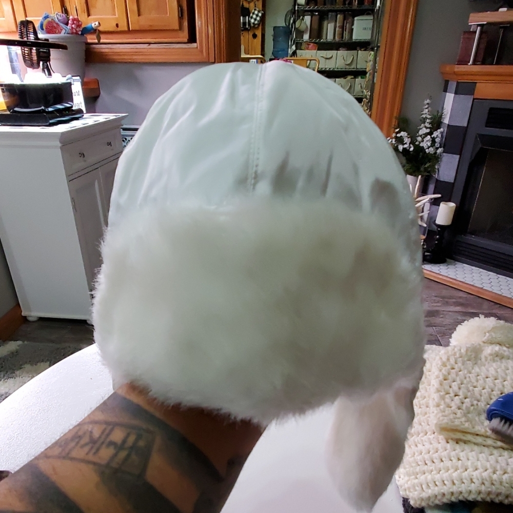 Screamer White Trapper Hat - Gem